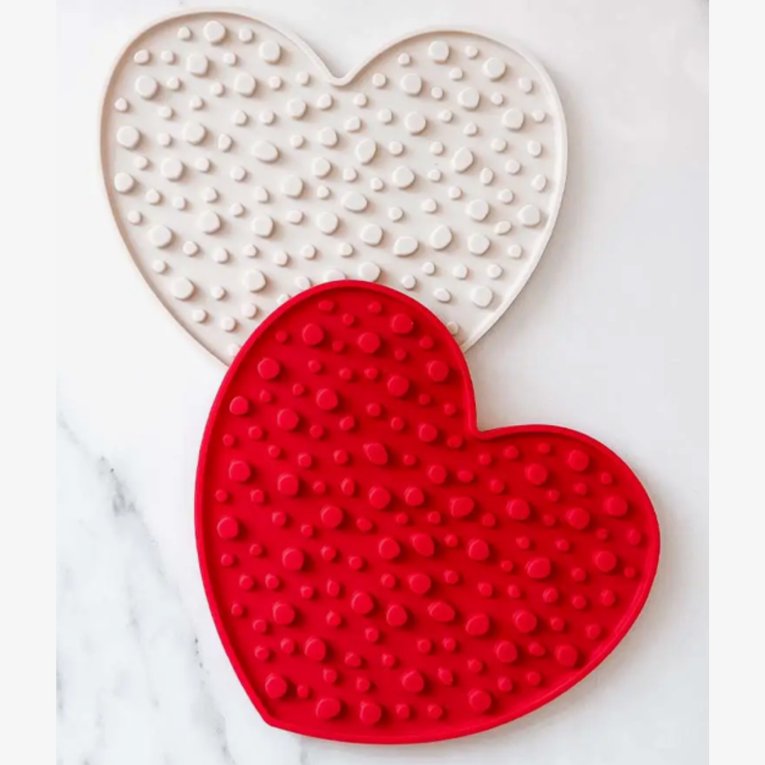 Heart Shaped Dog Lick Mat – The Social Dawg